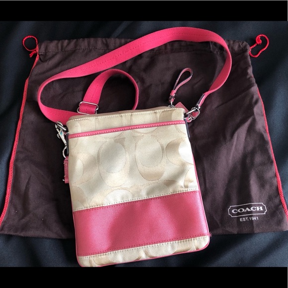 Coach | Bags | Coach Signature Jacquard Crossbody Swingpack Purse ...